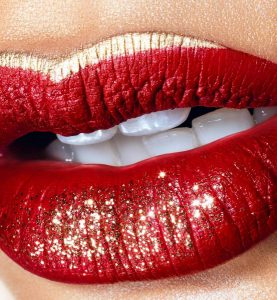 Runway Inspired Bold Glitter Lips Are The Newest Beauty Look Of 2016 ...